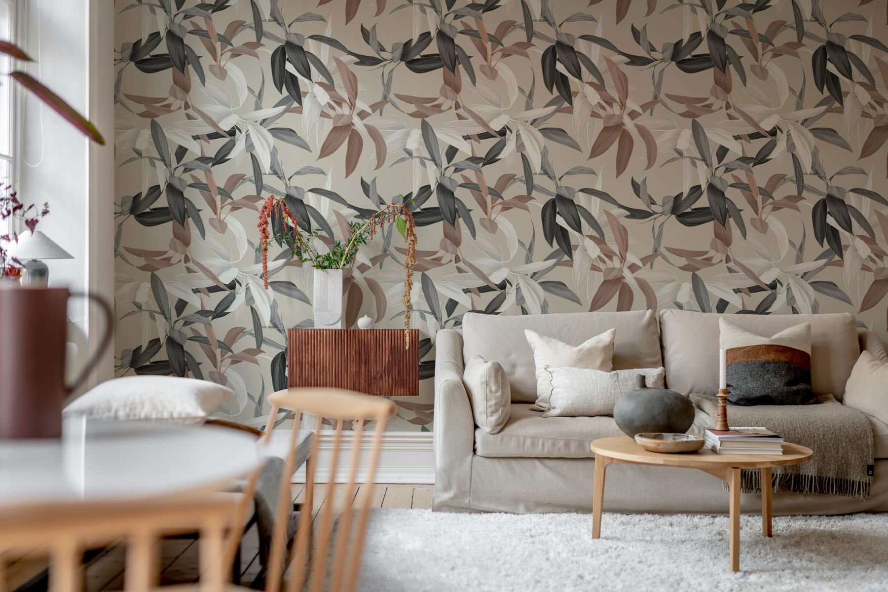 Lily Garden, Rust - Rebel Walls