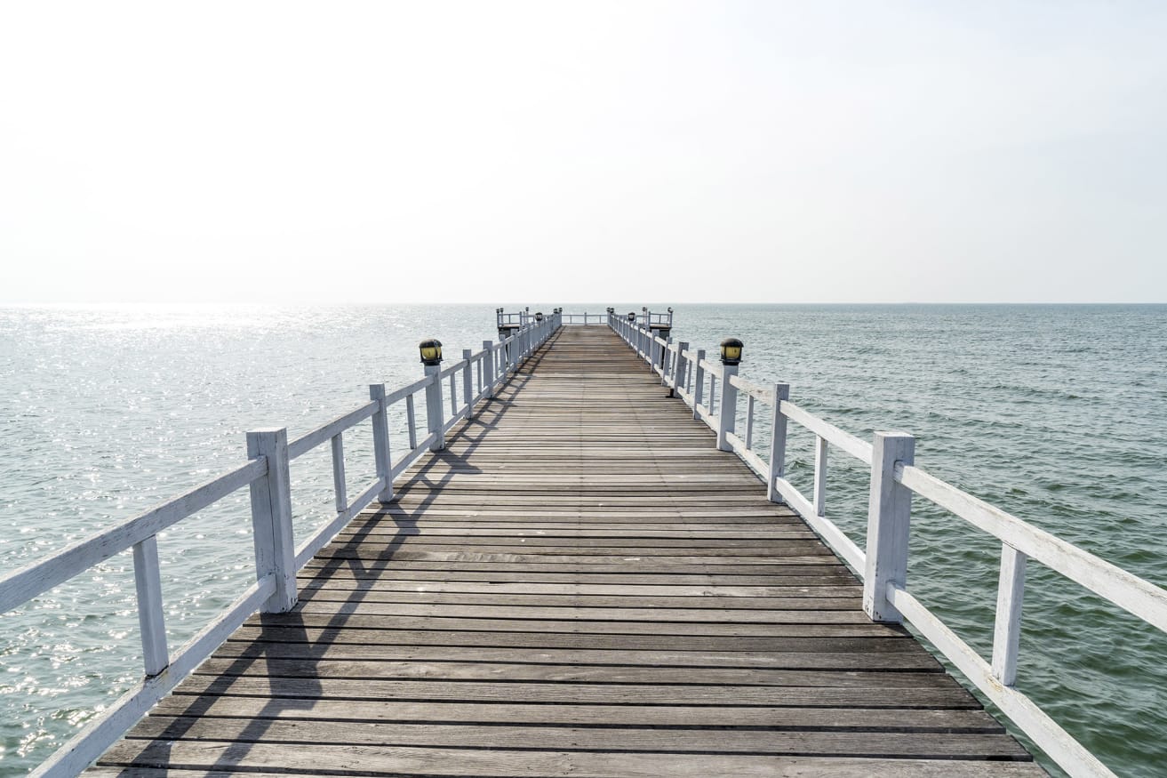 Hampton Pier - Wallpaper | Rebel Walls