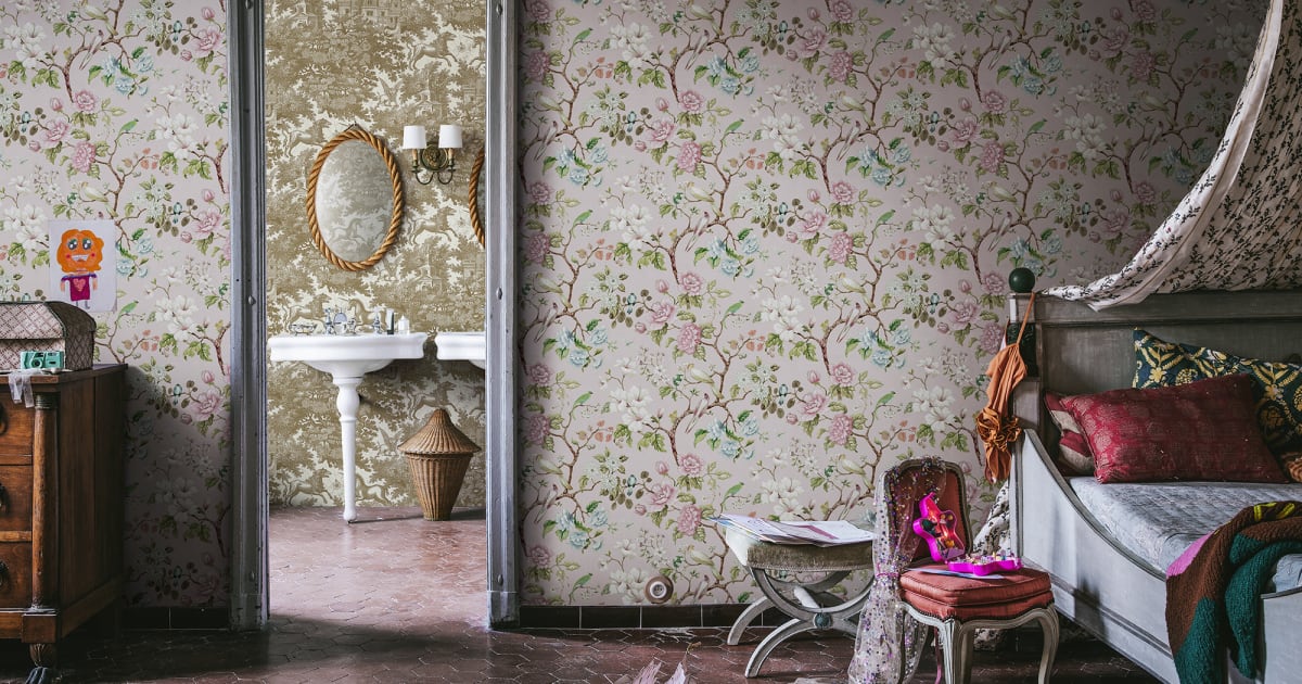 Petit Flora Soft Pink - Rebel Walls