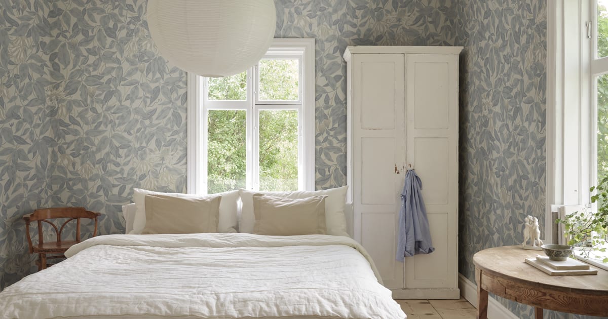 Linnea Mural, Misty Blue | Sandberg Wallpaper - Sandberg Wallpaper