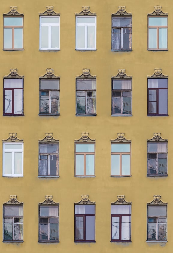 Window Row, Saffron Street - 벽지 | Rebel Walls