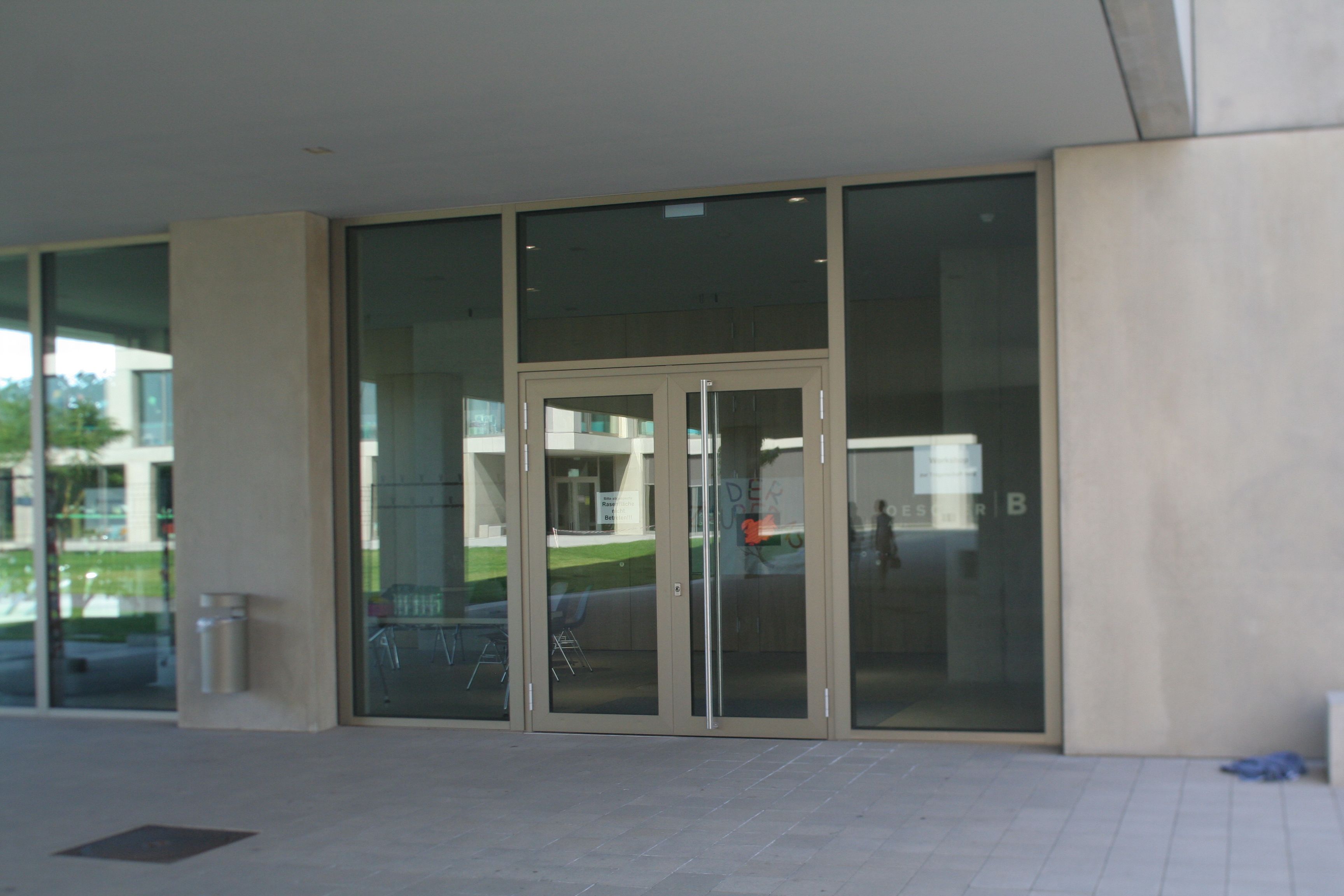 Schulhaus Öscher, Zollikon - gkp Fassadentechnik ag