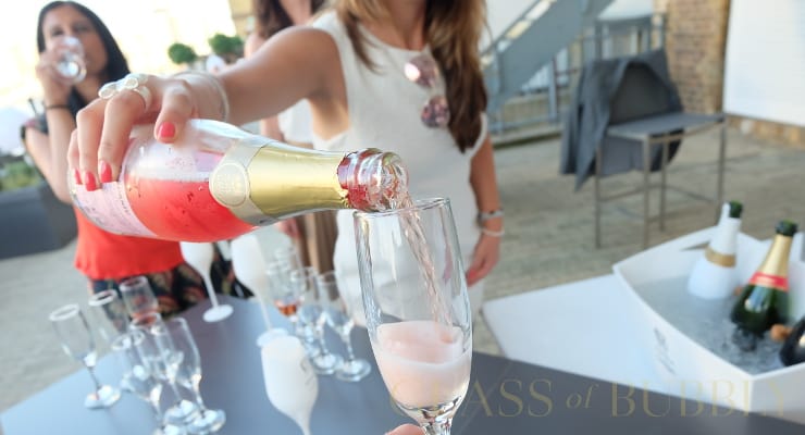 Cava driven Bubbles by the River Thames with Codorniu - Glass Of Bubbly