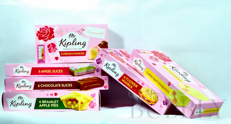 Pairing Mr Kipling Cakes with a Glass of Bubbly - Glass Of Bubbly