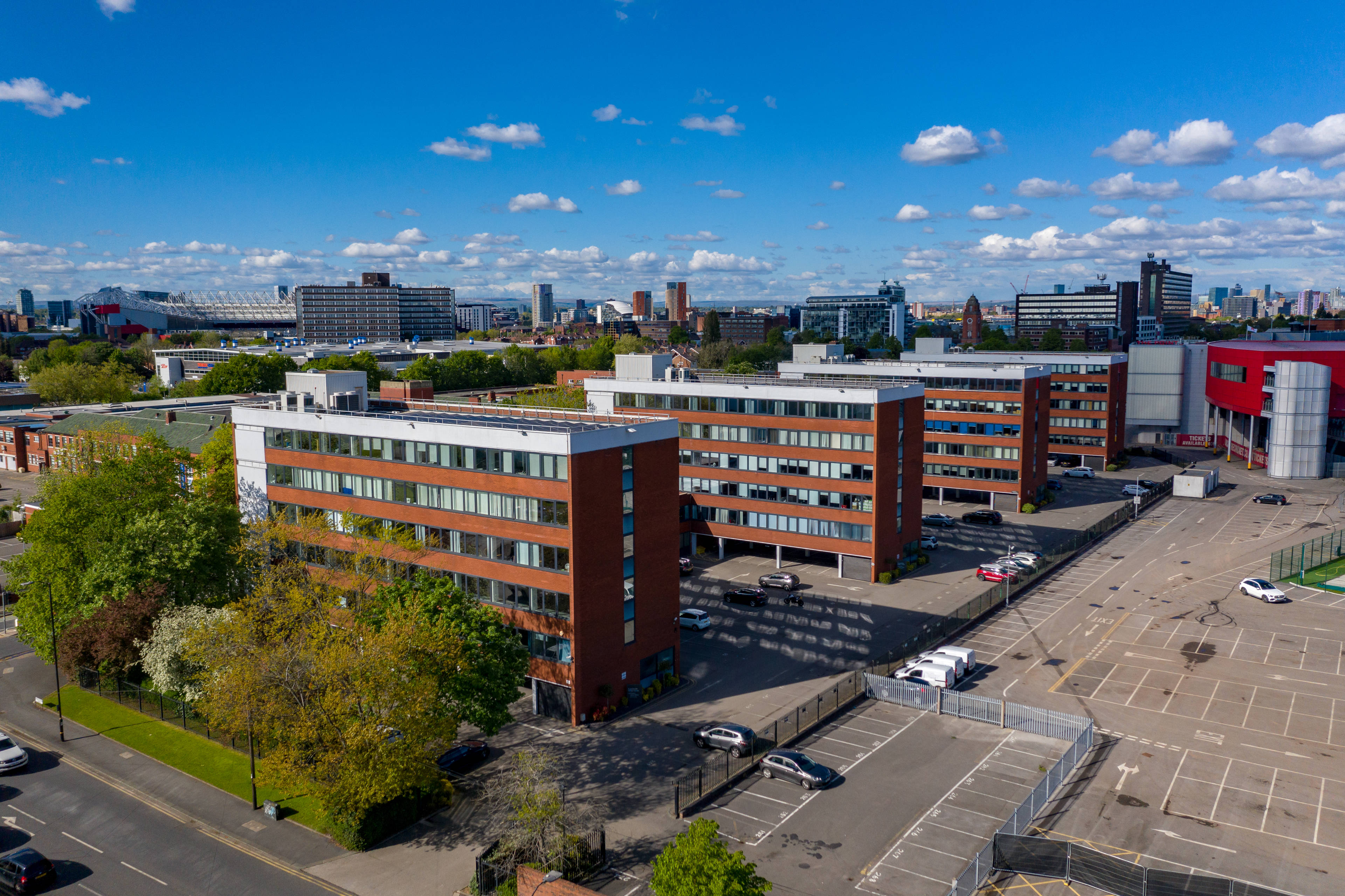 Lancastrian Office Centre, Talbot Road | JLL Properties - UK