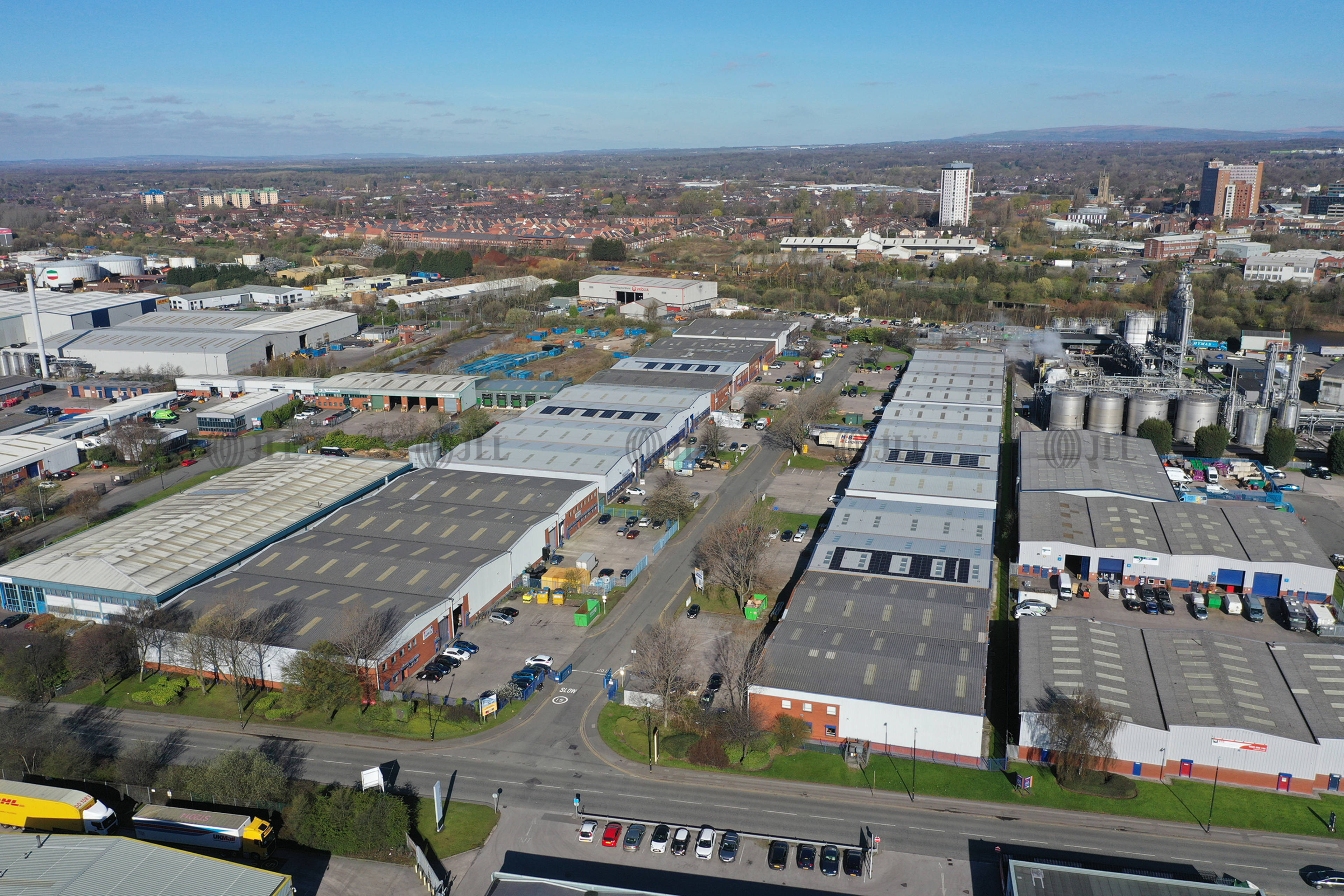 Unit 14, Guinness Road Trading Estate | JLL Properties - UK