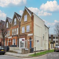 Two bedroom top floor split level flat