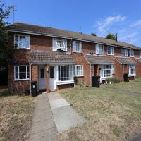 2 bedroom Ground Floor Maisonette for sale
