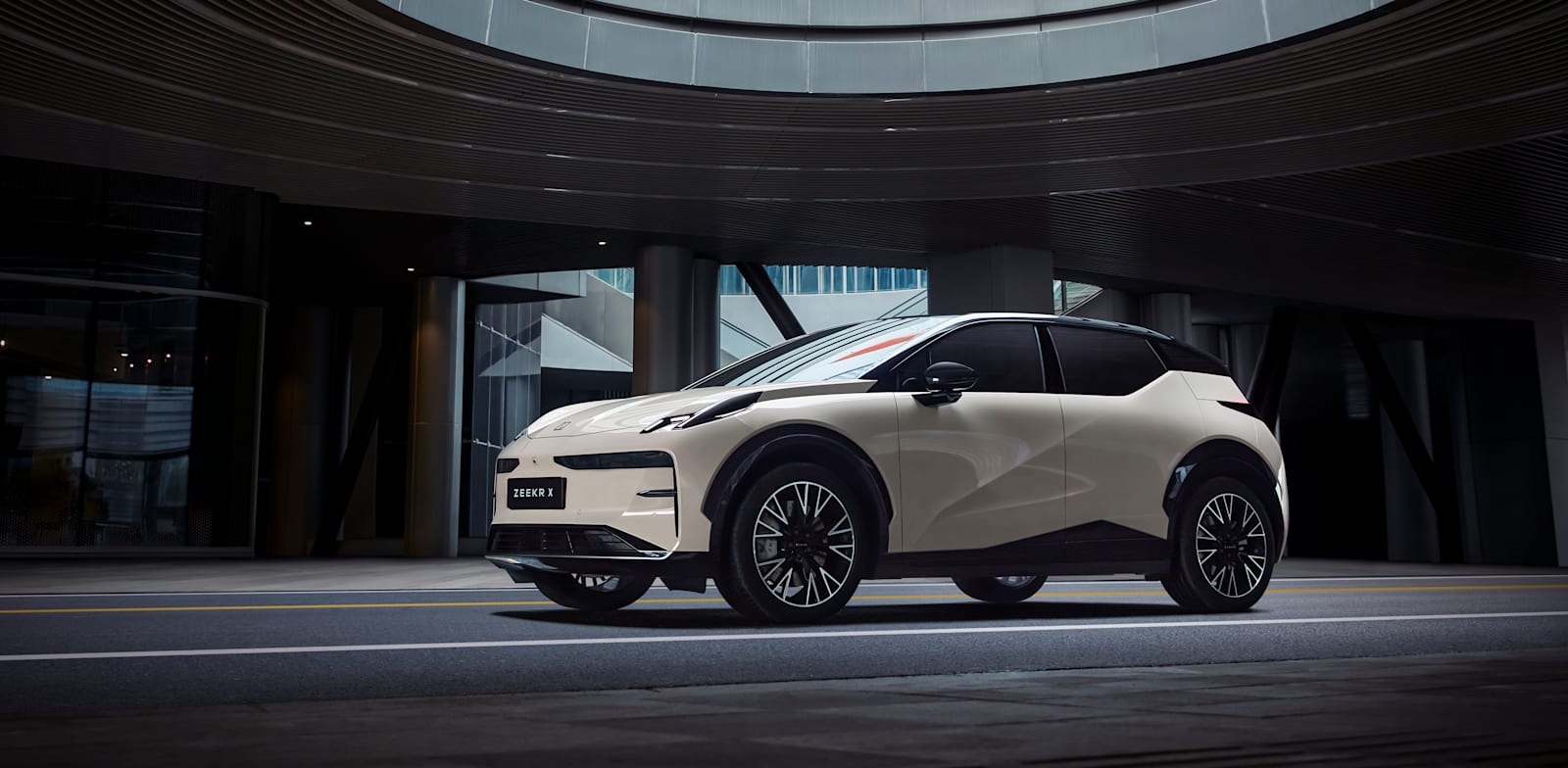 הכירו את ZEEKR: רכב הפרימיום-טק ששם דגש על טכנולוגיה ועיצוב - גלובס