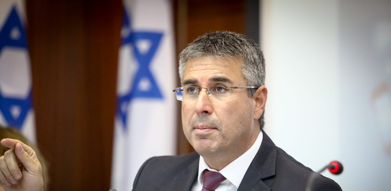 מנהל רשות המסים לשעבר במשפט נתניהו הפטור מדיווח מס לא ראוי גלובס