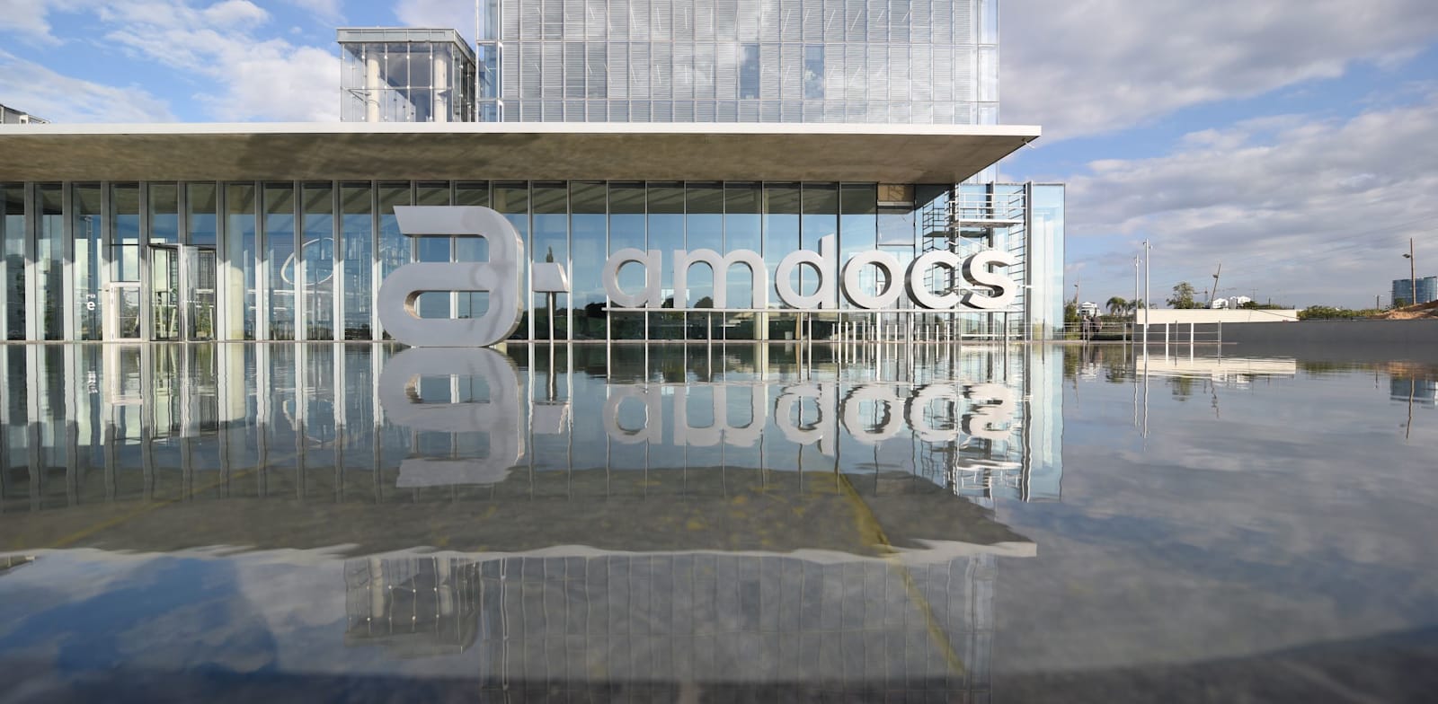 Amdocs lays off 700 - Globes