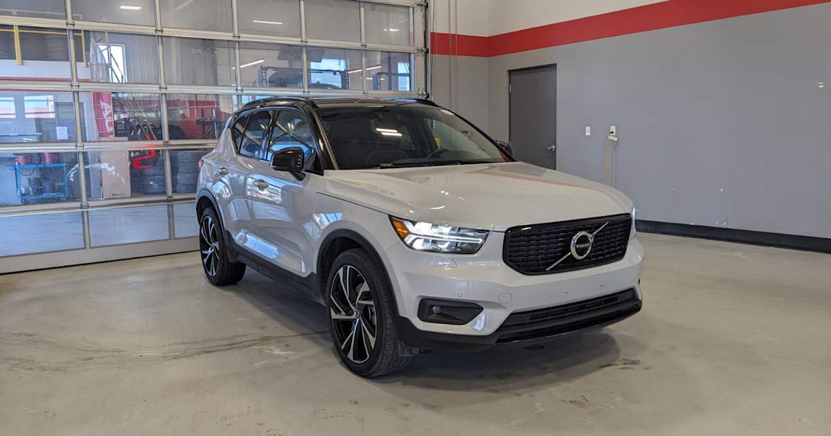Volvo XC40 T5 AWD R-Design | Honda Red Deer