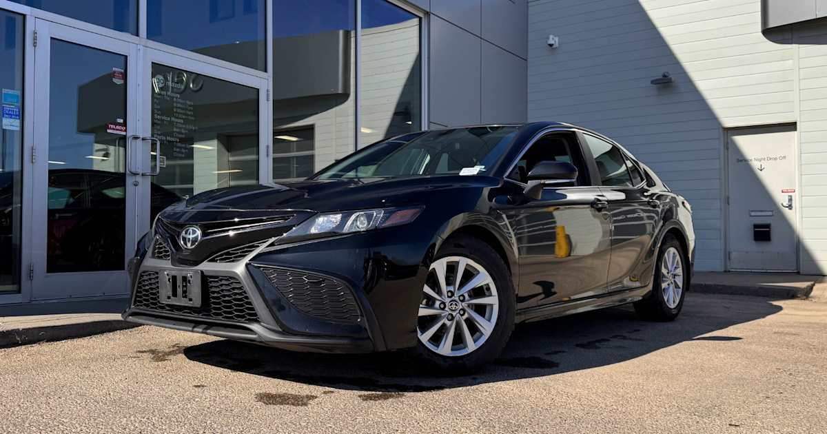 Toyota Camry SE Auto | Go Mazda