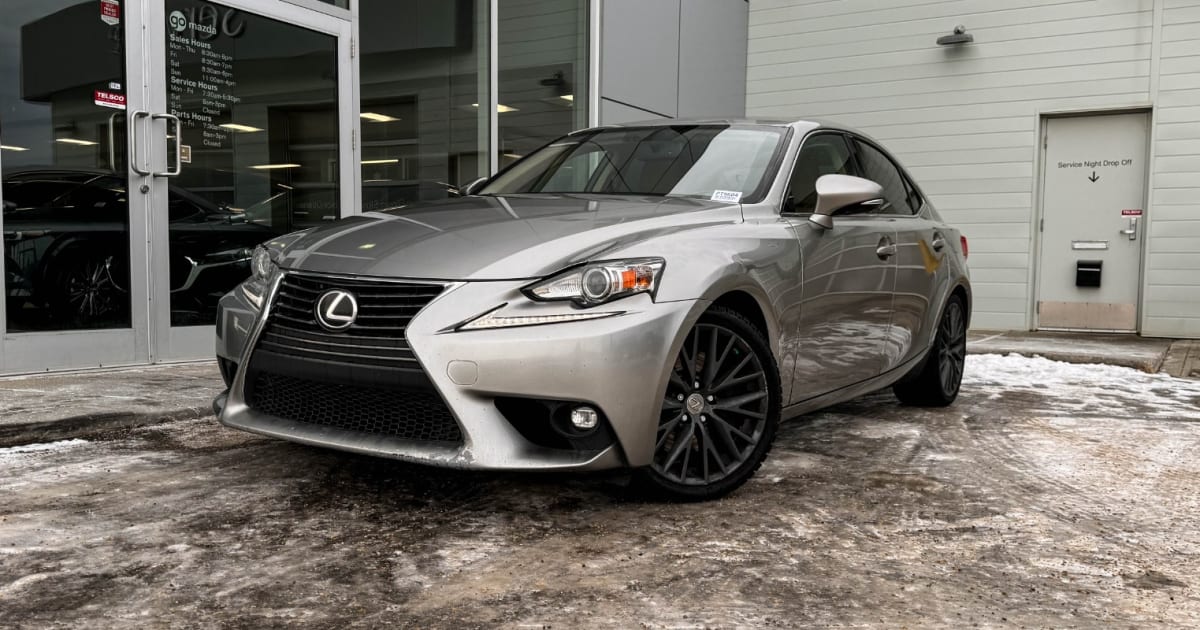 Lexus IS 300 4dr Sdn AWD | Go Auto