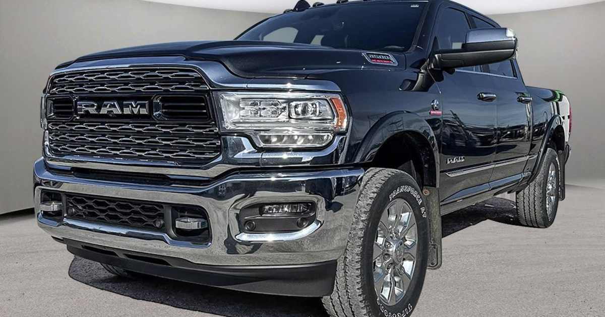 Ram 3500 Limited 4x4 Crew Cab 6'4" Box | Aurora Dodge