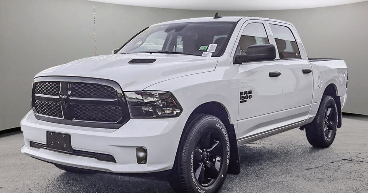 Ram 1500 Classic Express 4x4 Crew Cab 5'7" Box | Go Auto