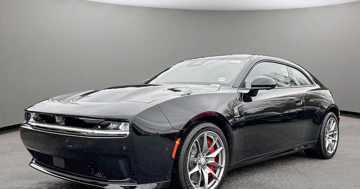 Dodge Charger Daytona Scat Pack AWD | Go Auto
