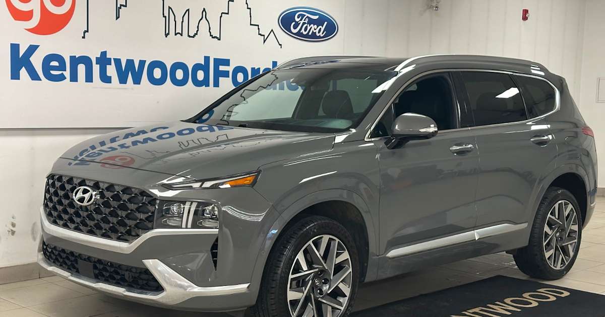 Hyundai Santa Fe Ultimate Calligraphy AWD | Kentwood Ford
