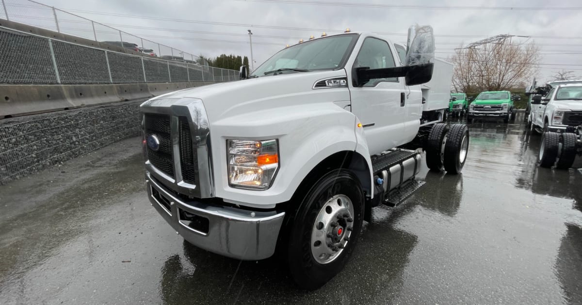 Ford Super Duty F-750 Straight Frame SuperCab | Go Auto