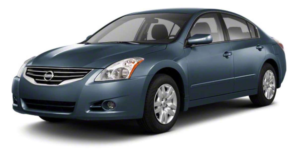 Nissan Altima 4dr Sdn I4 CVT 2.5 | Go Auto