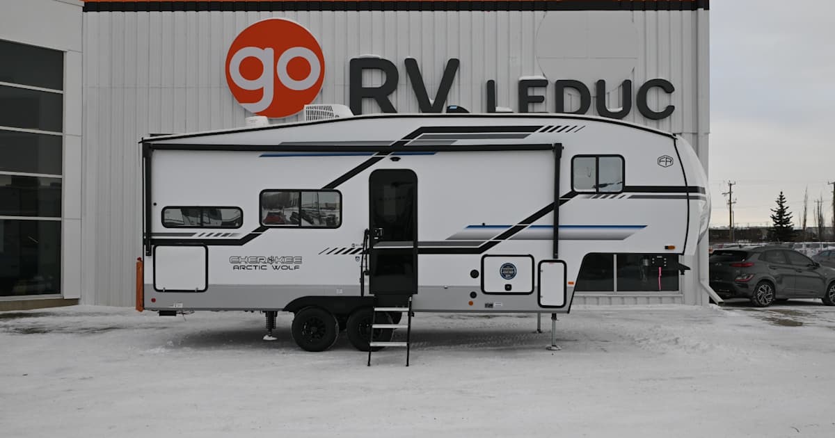 Go RV Winnipeg | Cherokee Arctic Wolf 23MLE