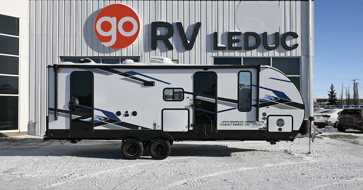 Go RV Winnipeg | Cherokee Alpha Wolf 23DBH