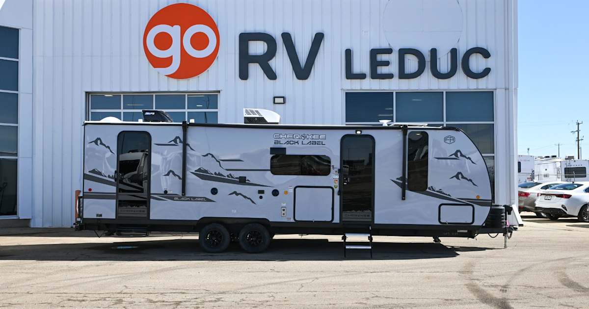 Go RV | Cherokee Grey Wolf Black Label 26DBHBL