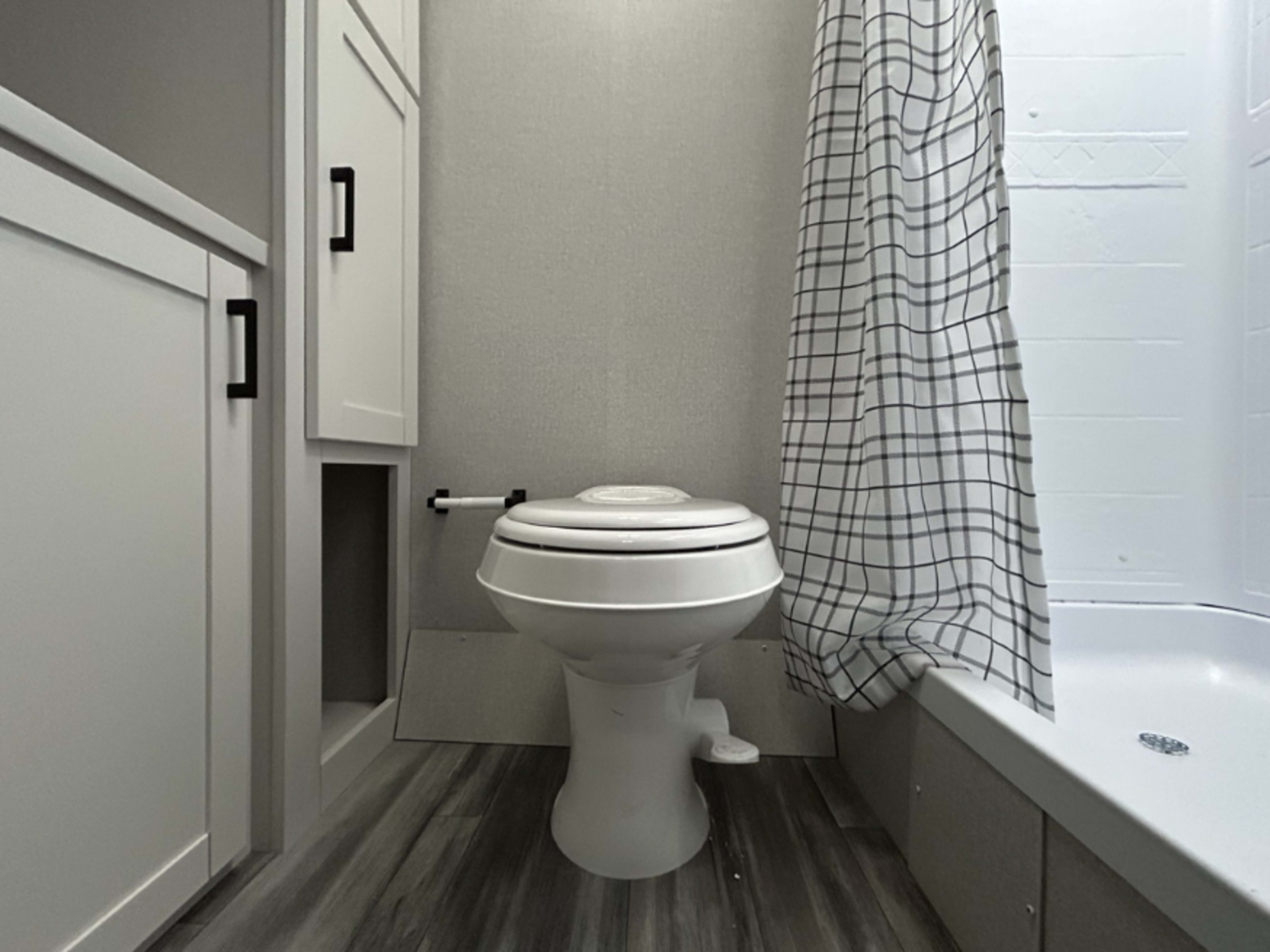 Go RV Winnipeg | Jay Flight Slx 175FQ