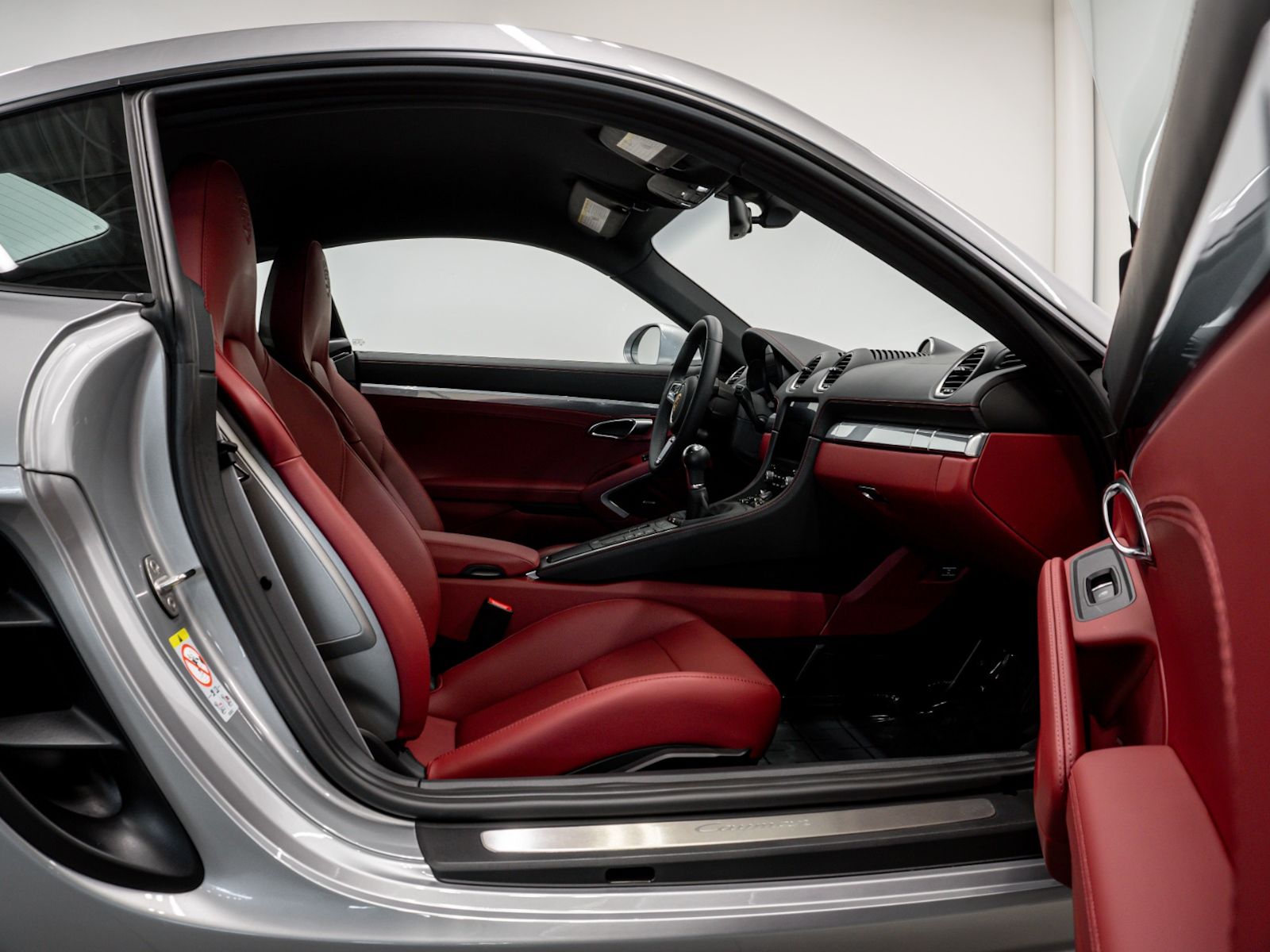 2024 Porsche 718 Cayman | Edmonton Motor Dealer Association – Serving ...