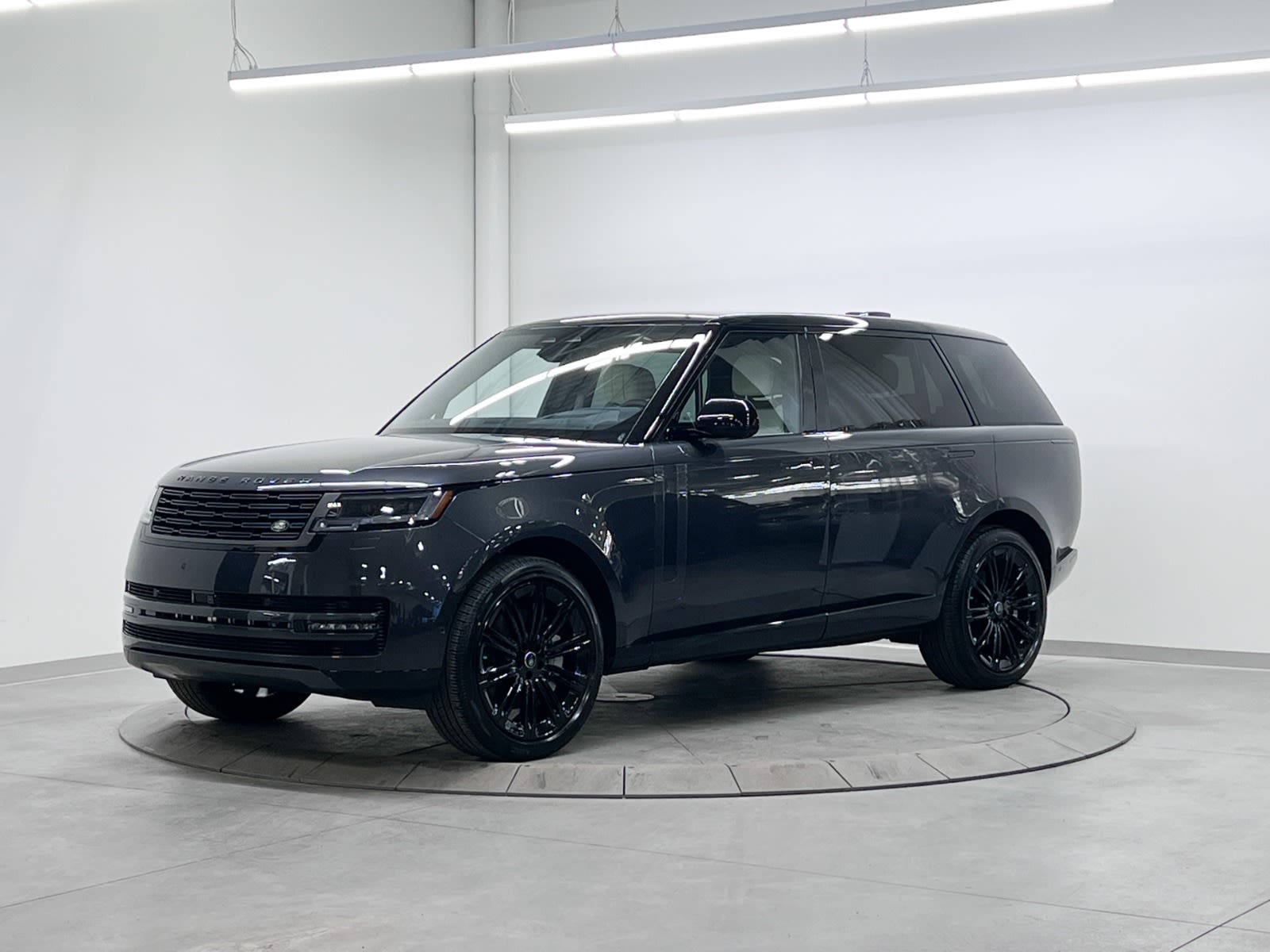 2025 Land Rover Range Rover SE | Edmonton Motor Dealer Association ...