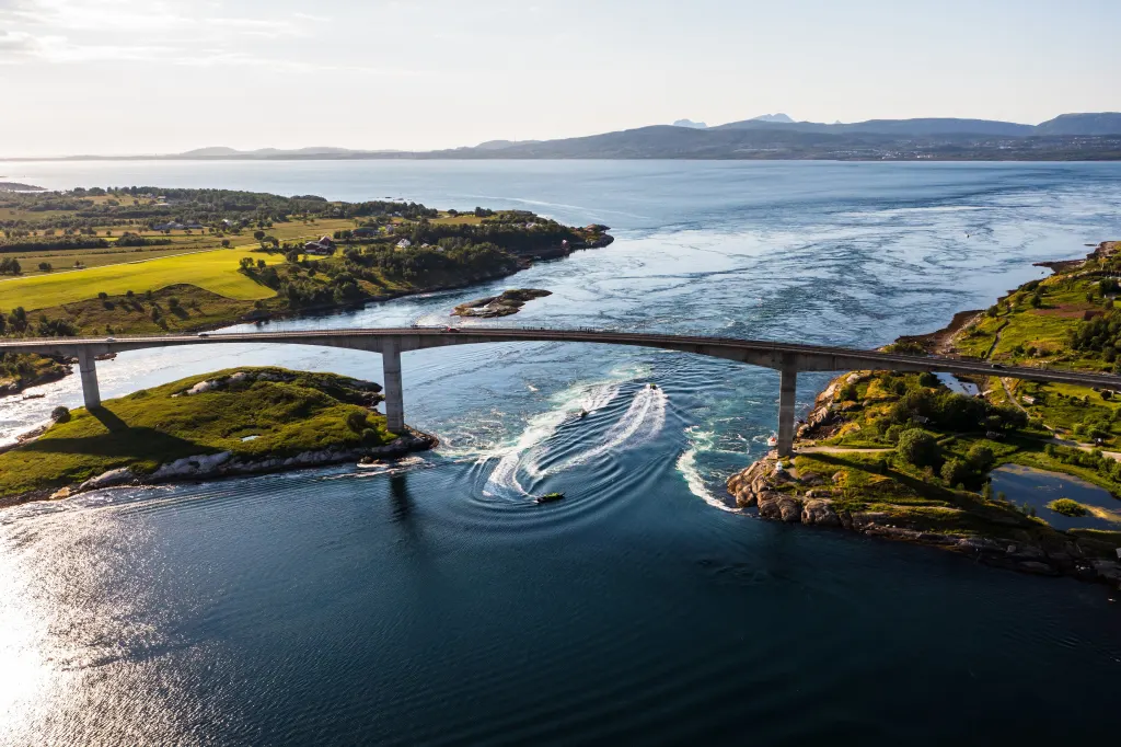 10 reasons to visit Bodø | Go Fjords