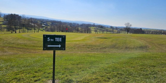 Golf Courses, Reviews & Golf Guides on Golfshake.com