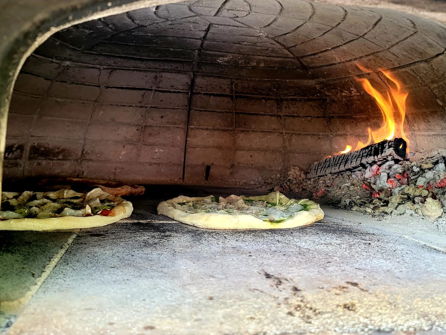 La Tavola Food Truck | Gallery | Waterbury