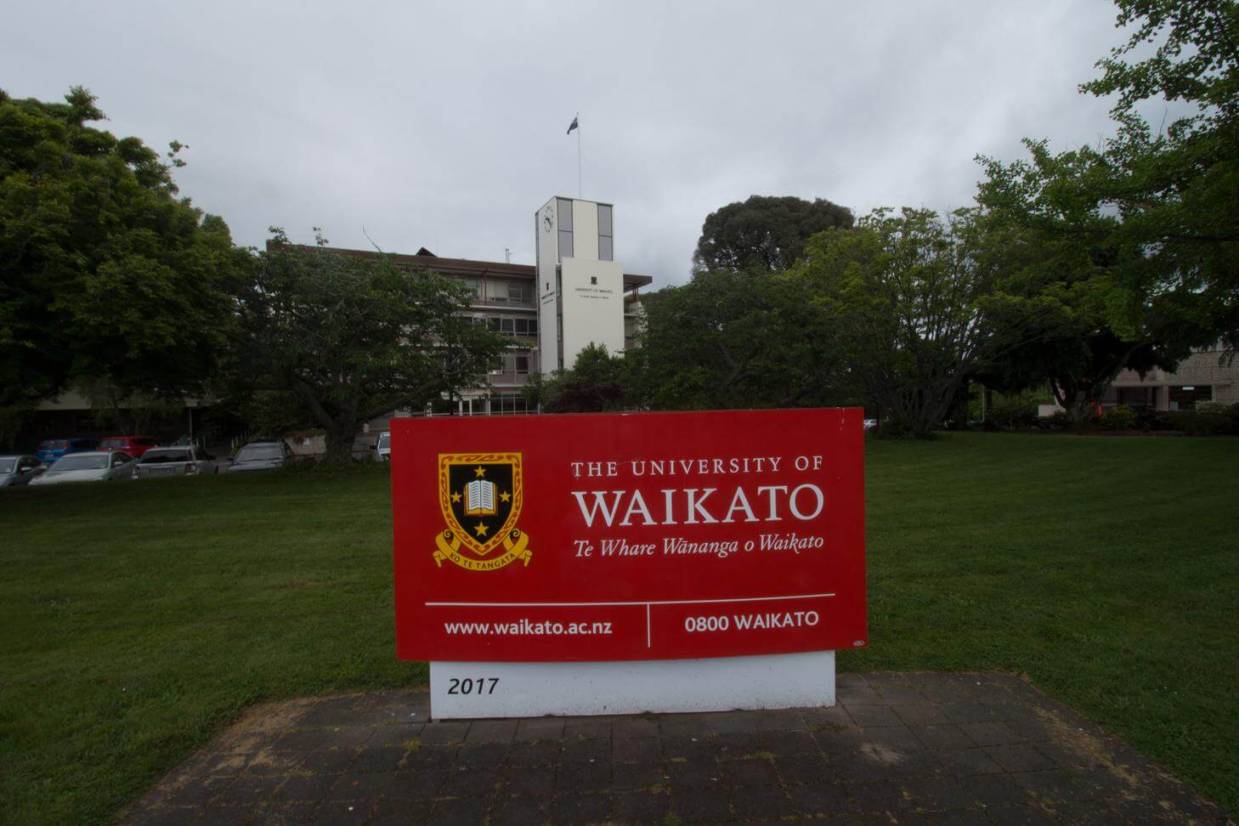 Buy Graduation Gown Sets | Gowning Street New Zealand