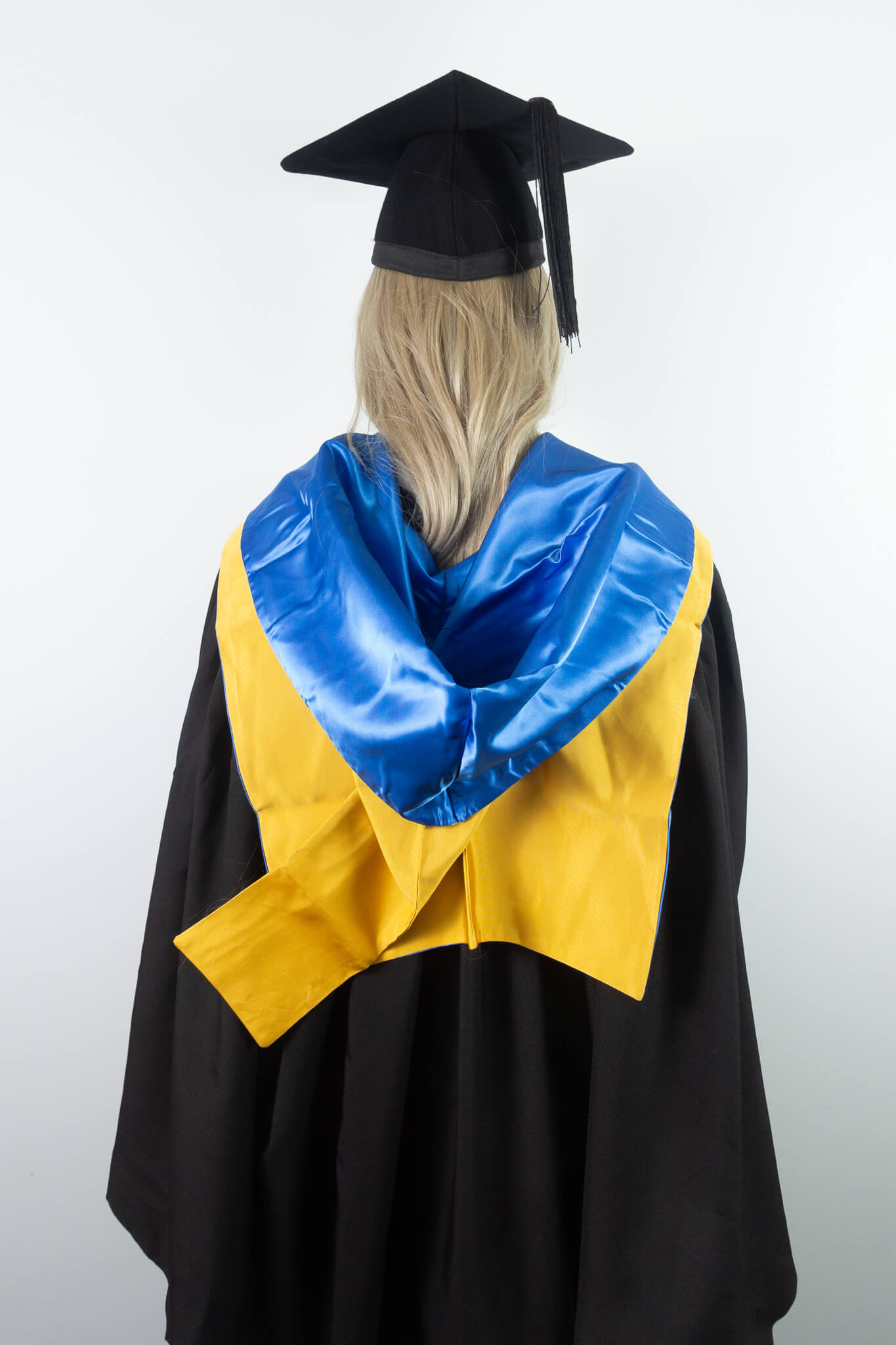Macquarie University Master of Business & Economics graduation gown set ...