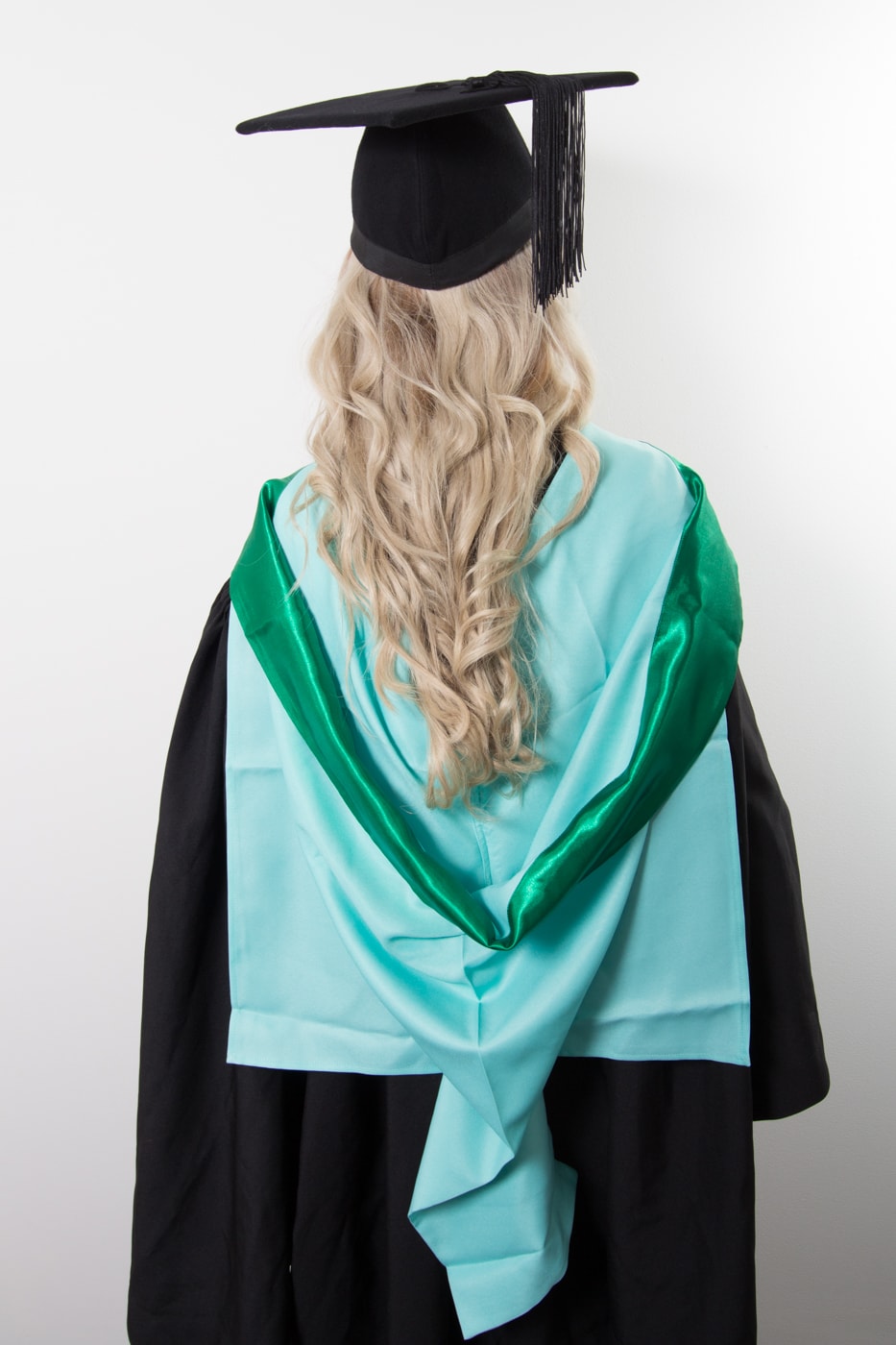 Monash University Bachelor of Information Technology graduation gown ...