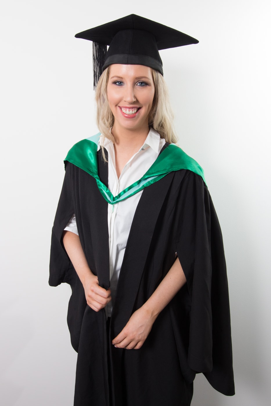 Monash University Bachelor of Information Technology graduation gown set - Front view