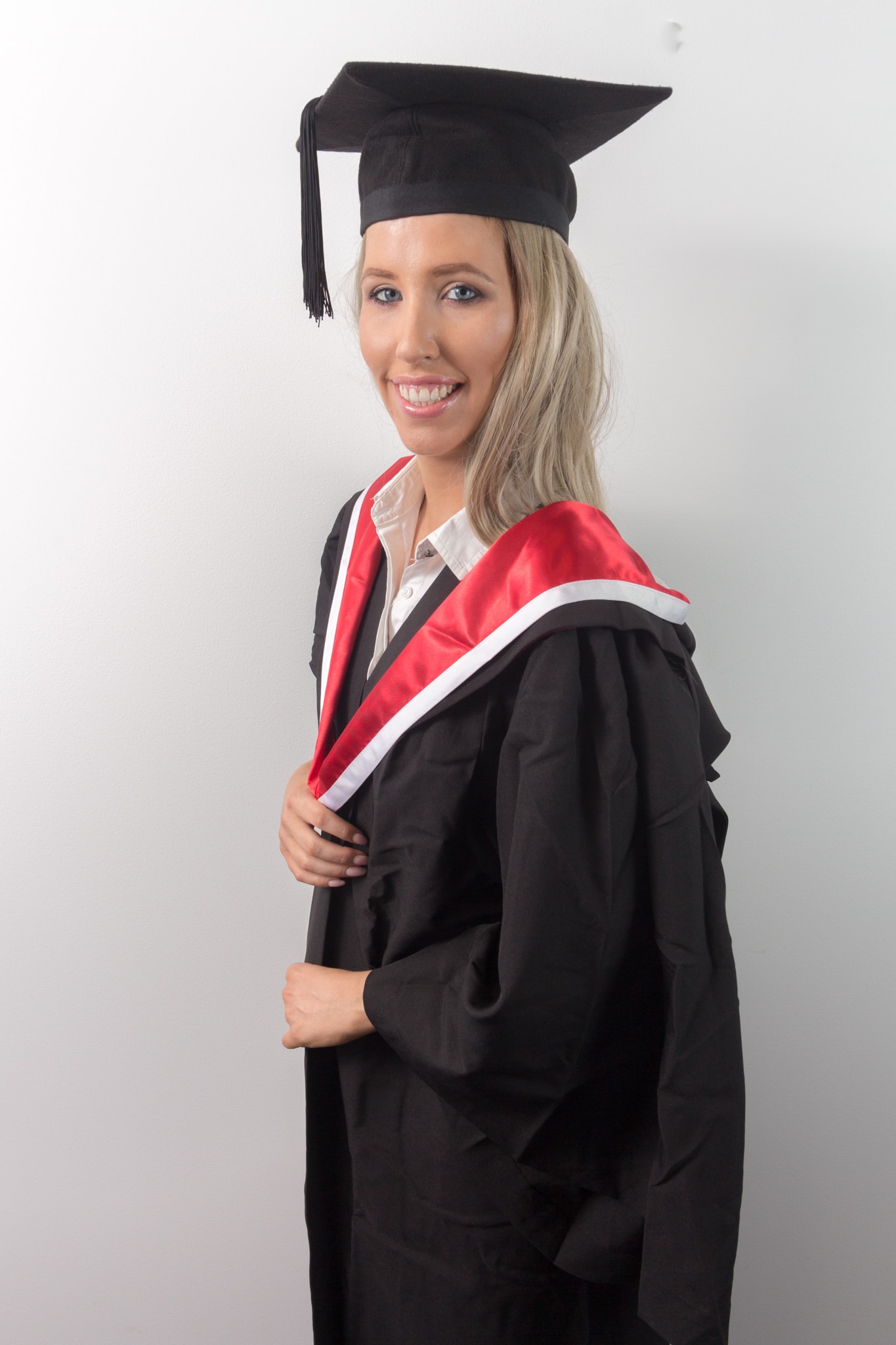 RMIT Bachelor of Architecture graduation gown set - Side view