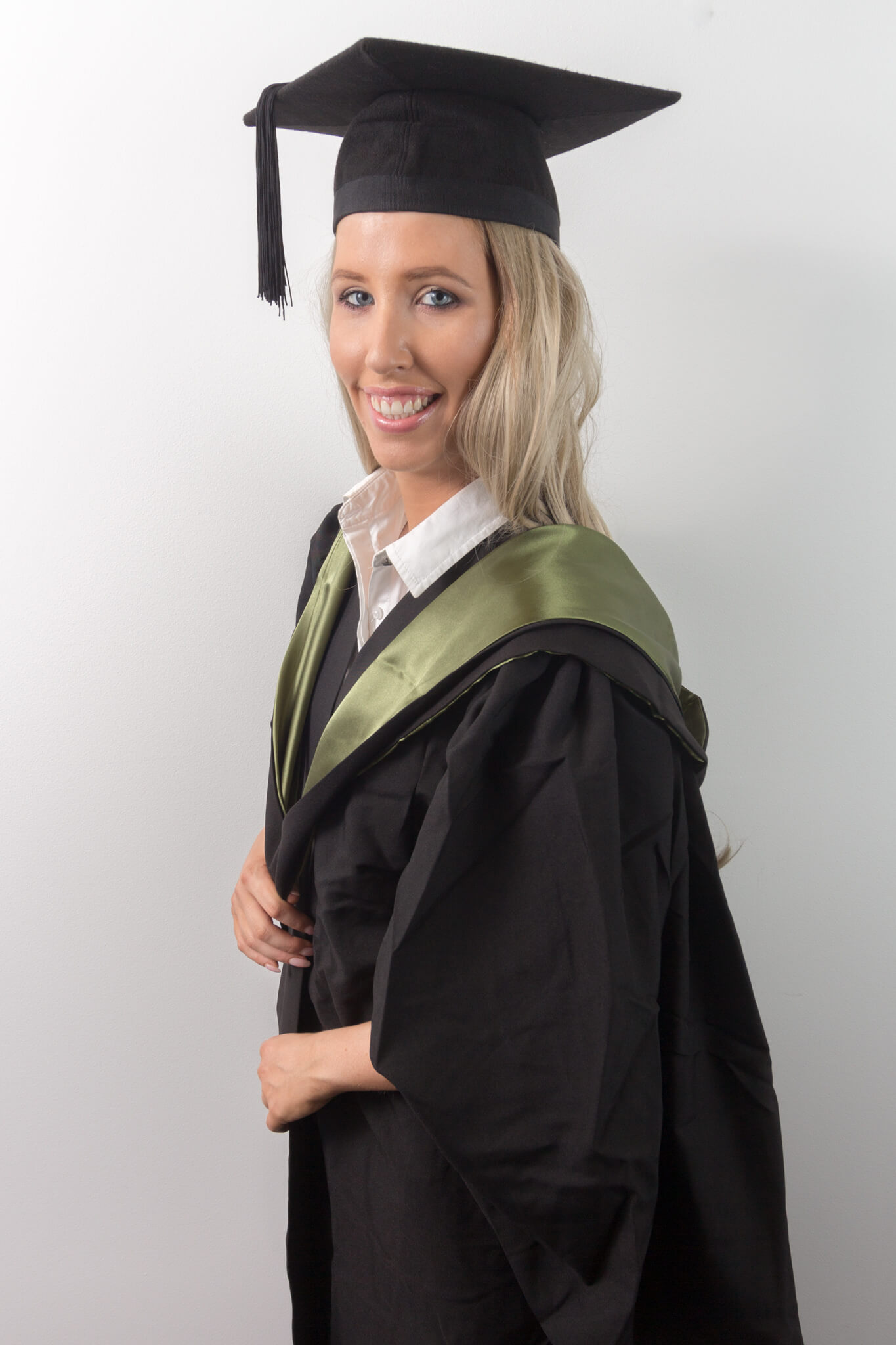 UniMelb Master of Science graduation gown set - Side view