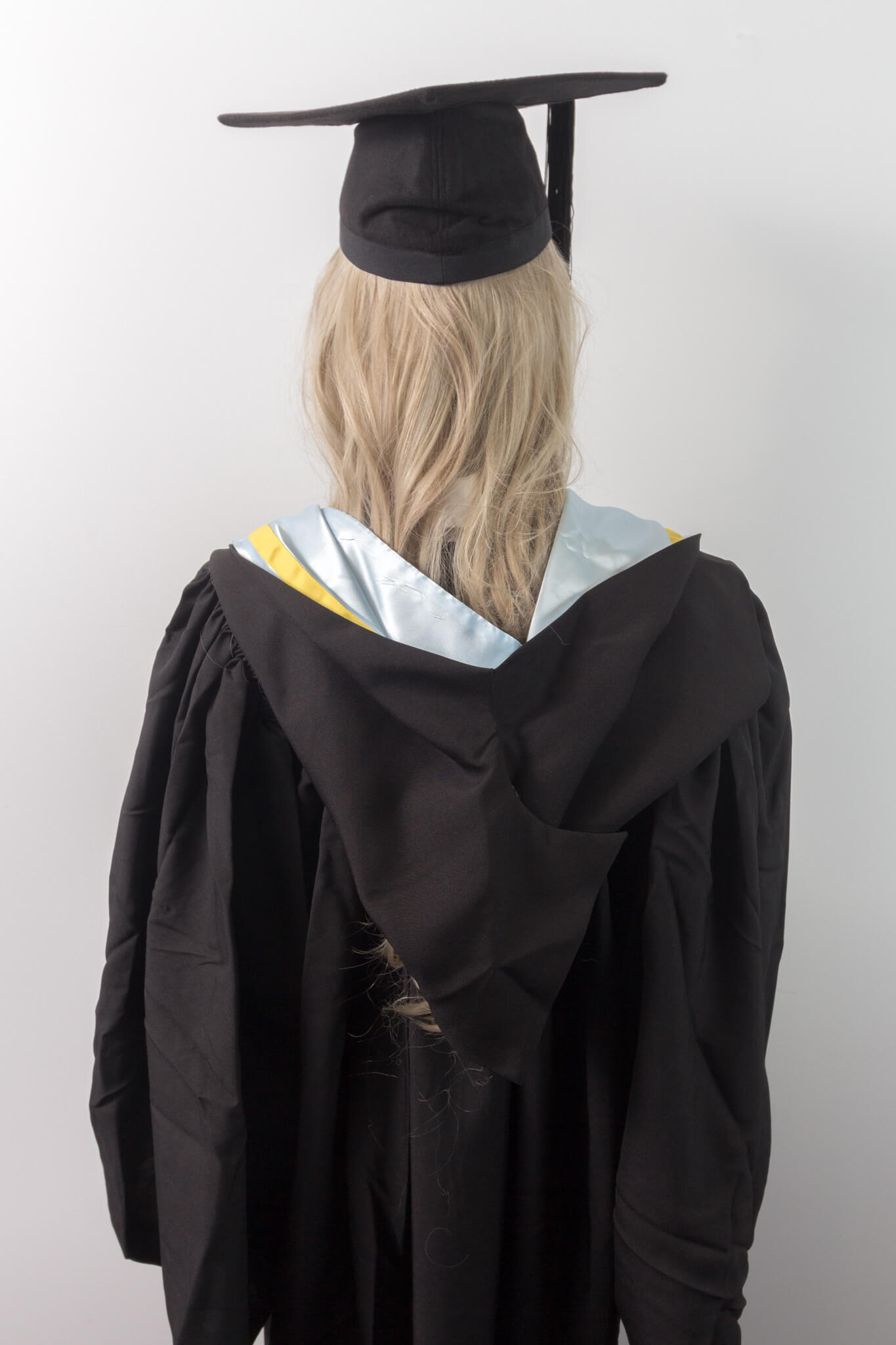 How To Wear Mba Graduation Gown at Victor Vanhoy blog
