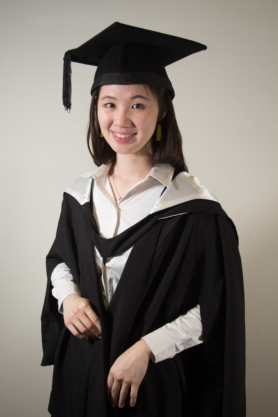 USQ bachelor of creative arts and media graduation gown set - Front view