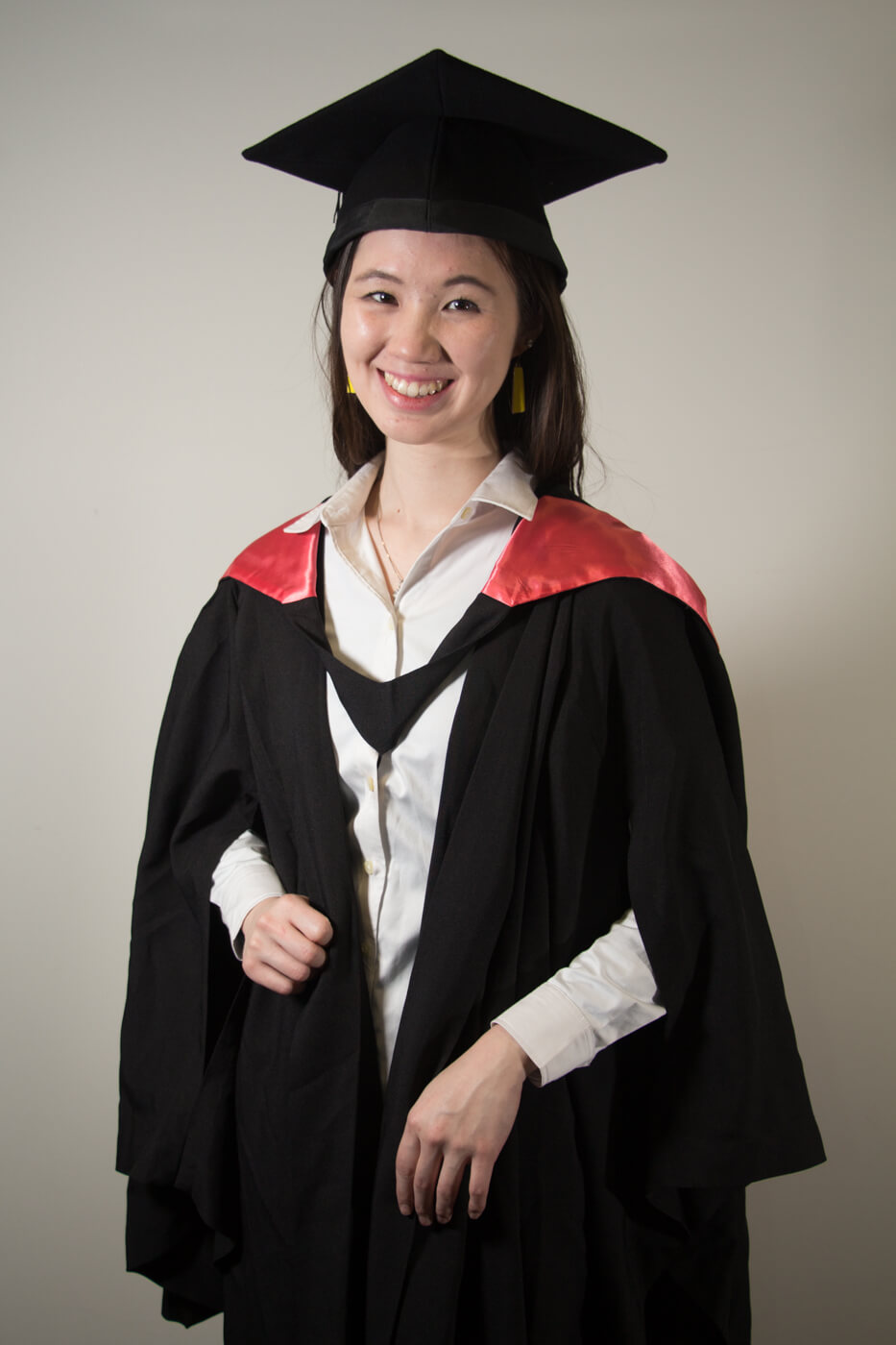 USQ bachelor of information technology graduation gown set - Front view