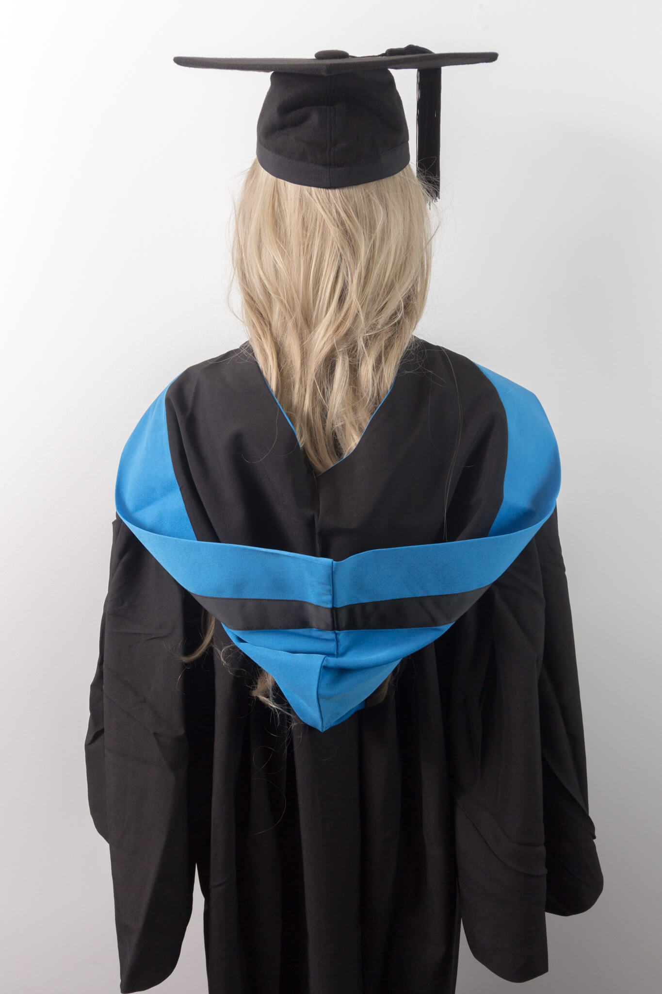UTS Bachelor of Information Technology graduation gown set - Back view