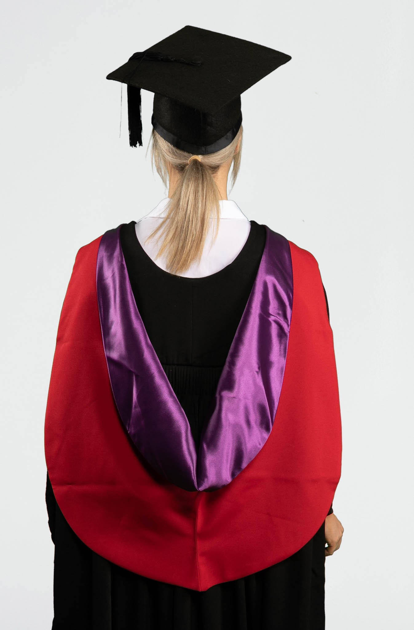 Buy Graduation Gown Sets | Gowning Street UK