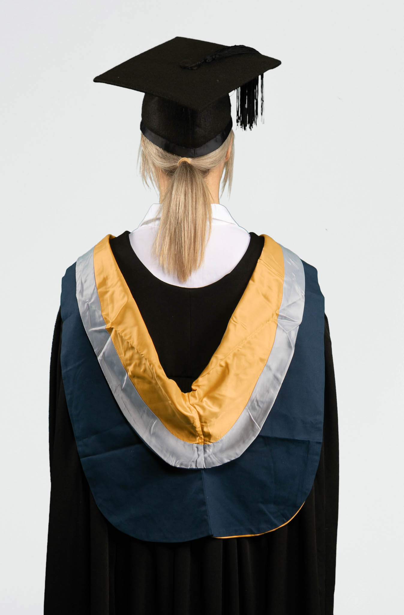 Buy Graduation Gown Sets | Gowning Street UK