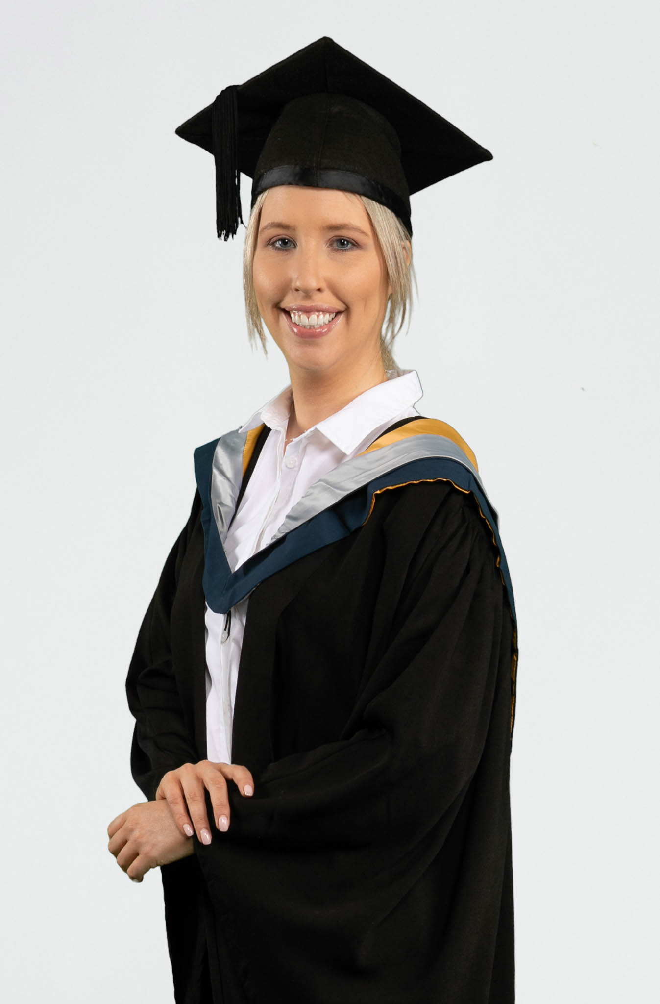 Buy Graduation Gown Sets | Gowning Street UK