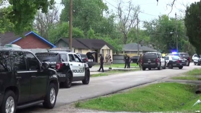 6 Men In Custody After 6 Hour Standoff With Police Officials Say