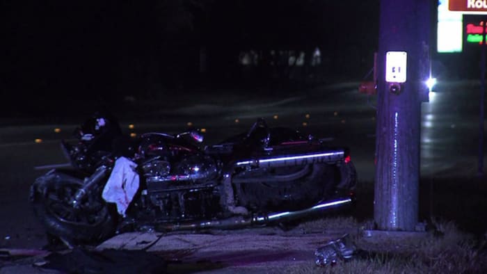 Motorcycle Crash With Suv Sends Off Duty Sapd Officer To Hospital