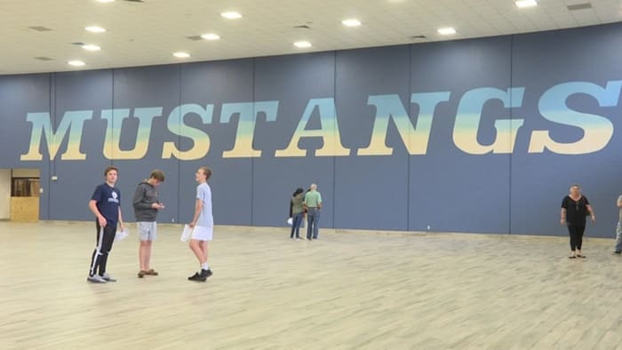 Parents, family see newly-renovated Kingwood High School for first time ...