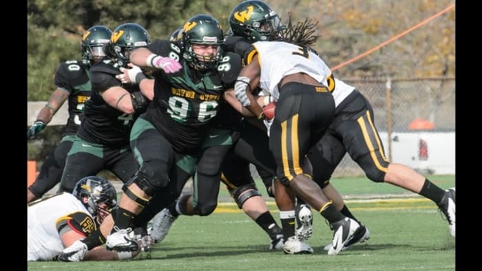 Former Wayne State University football player dies